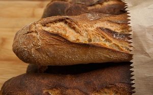 Les différents types de pains en France : baguette et traditions locales
