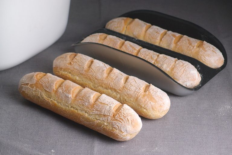 Recette de mini baguettes à la machine à pain - Autour du Pain