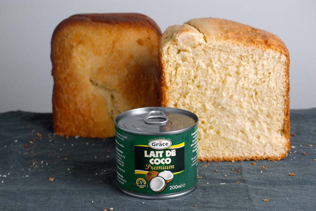 Recette de brioche à la noix de coco à la machine à pain - Autour du Pain